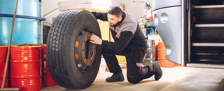7 Most Comfortable Black Work Boots that are Practical to Wear