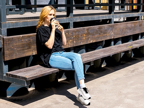 From Track to Street - Wearing Running Shoes Casually in Style-Norti8